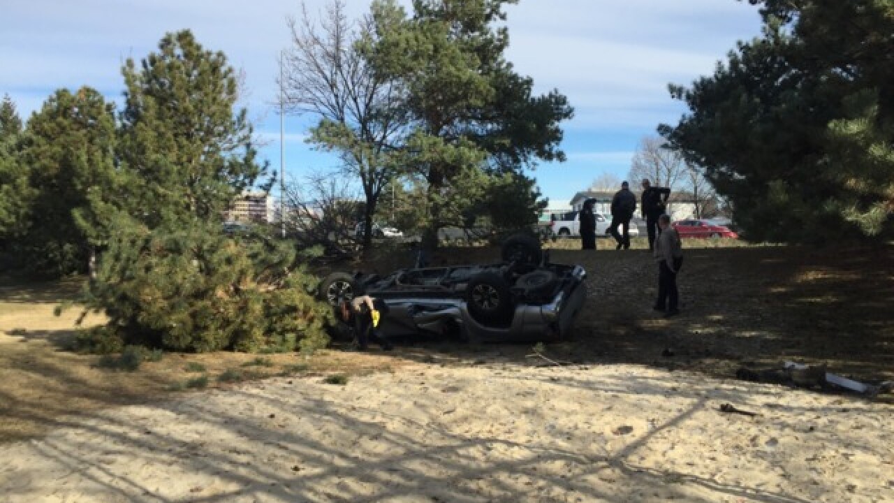 Man injured after vehicle veers off I-84 Man injured after vehicle veers off I-84